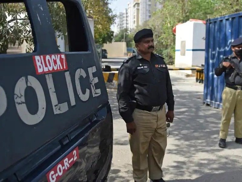 Kunal Kemmu chooses iconic sports bike for his Sunday bike ride